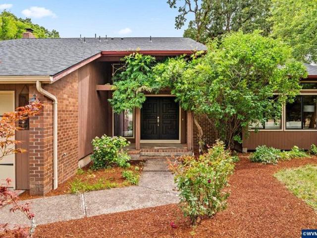 3282 Chapel Dr, Philomath, OR 97370
