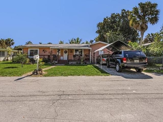 3282 Collee Ct, Naples, FL 34112