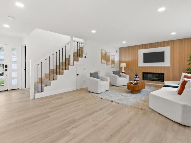 3282 Loma Alta Drive