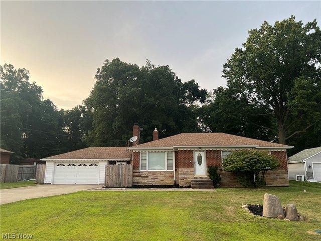 3282 Royalton Rd, North Royalton, OH 44133