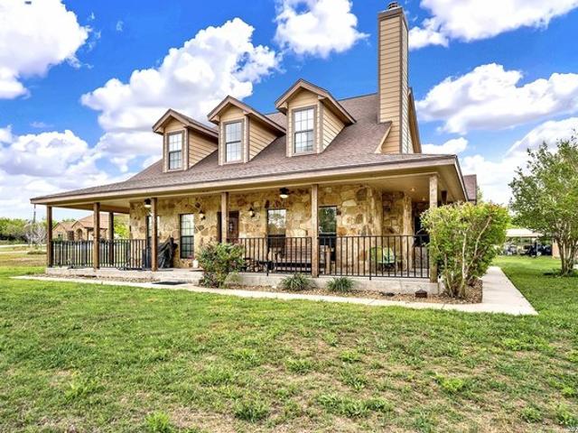 3283 Hartfield Rd, La Vernia, TX 78121