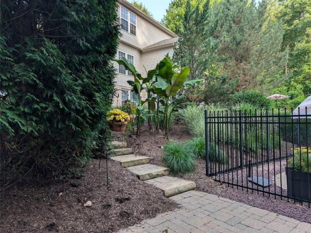 3283 Hidden Brooke CT