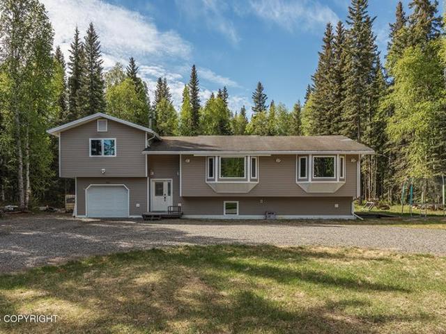 3283 Lineman Ave, North Pole, AK 99705