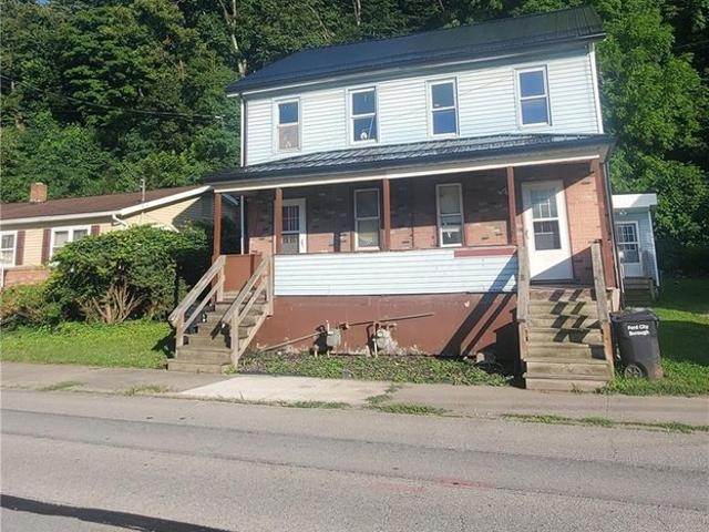 328 3 th Ave, Ford City, PA 16226