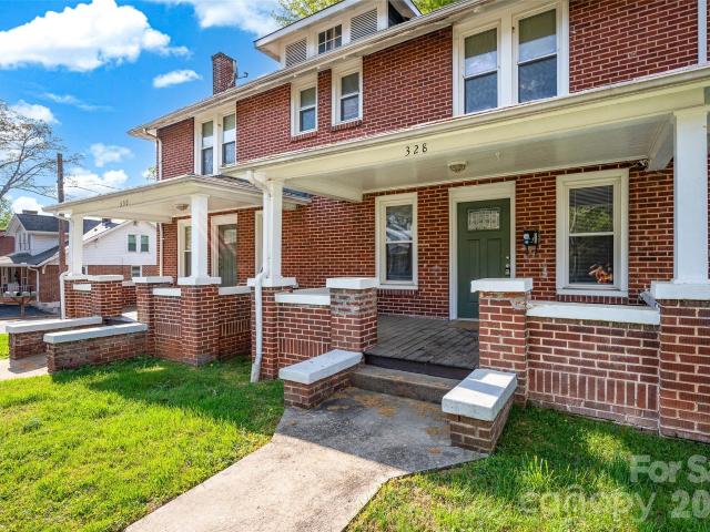 328 3 rd Avenue SE