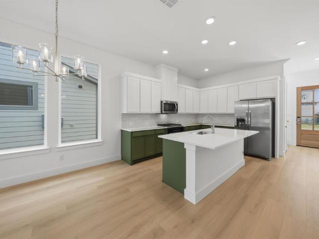 328 Chestnut Street