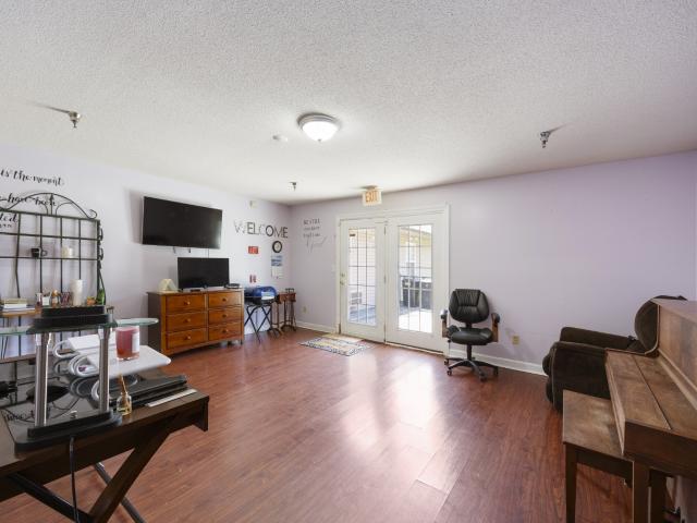 328 Cumberland St W