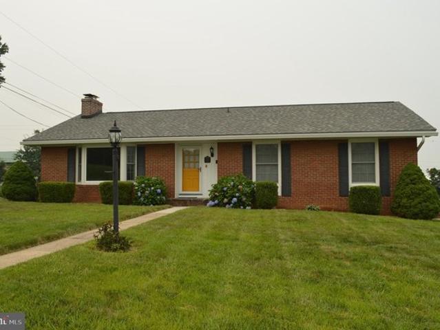 328 Antietam Dr, Waynesboro, PA 17268