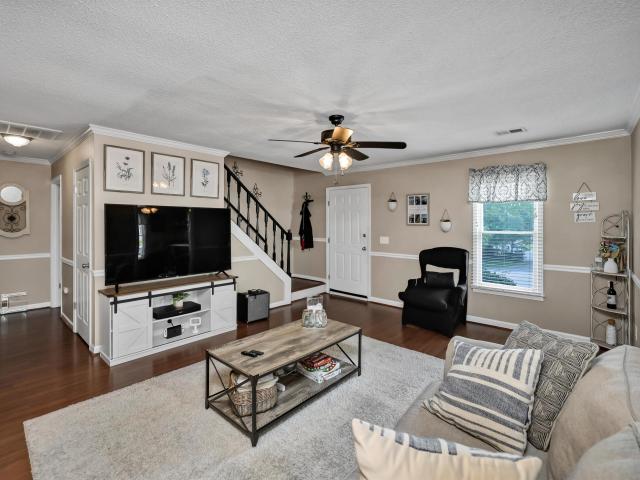 328 Bagford Court