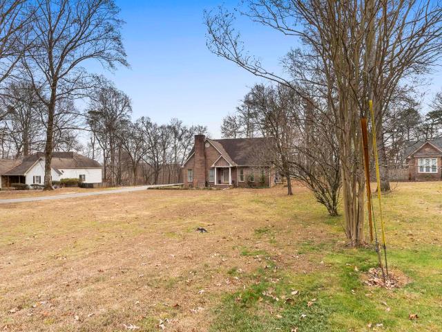 328 Bluff Drive Ne