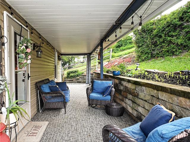 328 Bridge St