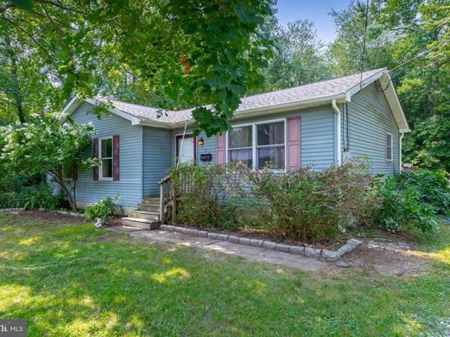 328 Garden Ave, Clayton, NJ 08312