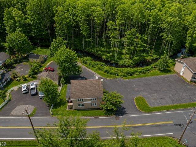 328 Green Pond Rd