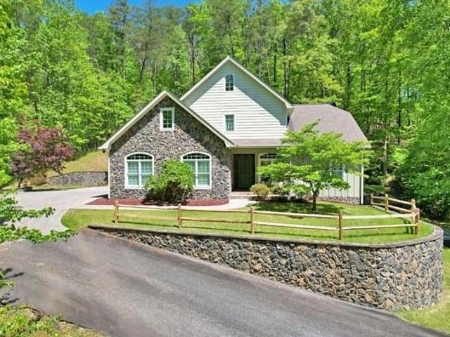 328 Dohiyi Valley Rd, Dahlonega, GA 30533