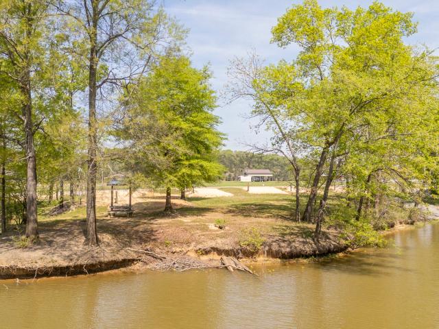 328 Duck Blind Rd