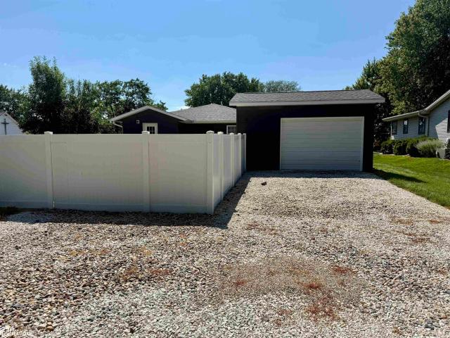 328 E 7th Street