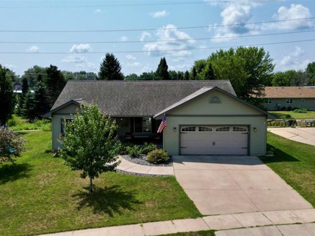 328 E Adams Ave, Fall Creek, WI 54742
