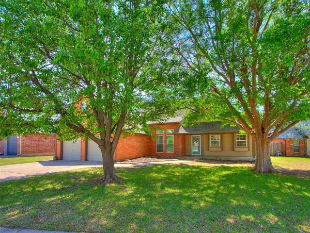 328 E Charlotte Terrace