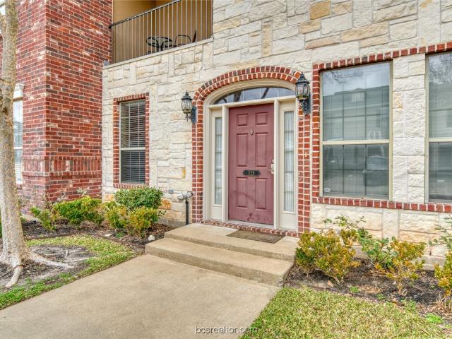 328 Forest Dr, College Station, TX 77840 | MLS #25010 | Compass