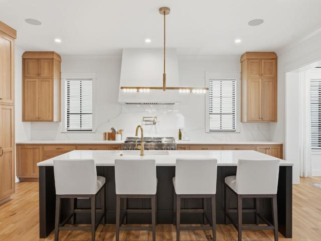 328 Kelly Glenn Ct