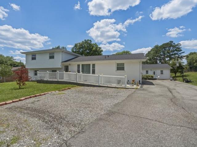 328 Kimbrough Rd, Clarksville, TN 37043