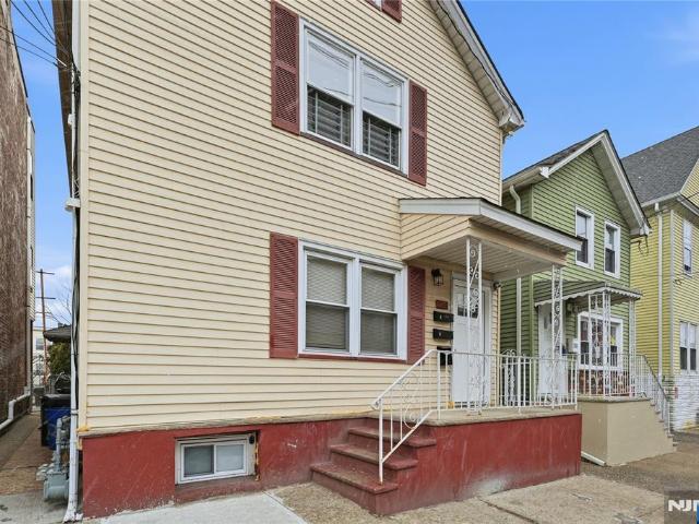 328 John Street