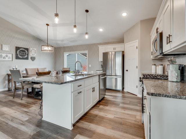 328 Otto Drive NW