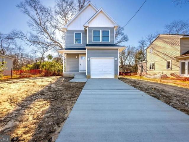 328 Larch Ave, Berlin, NJ 08091