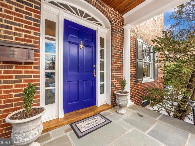 328 Lindbergh Avenue
