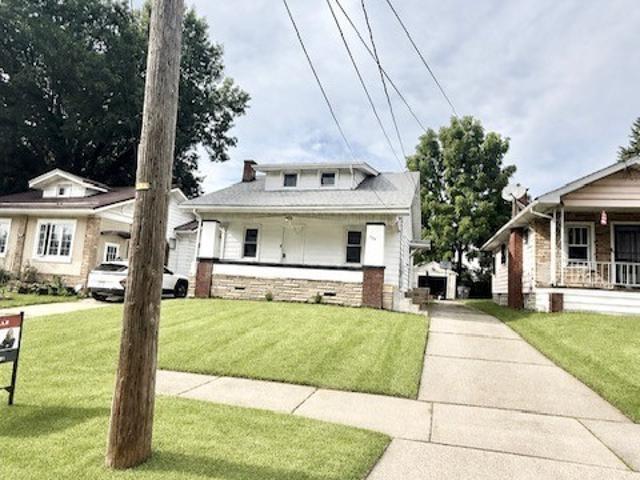 328 Marmion Avenue