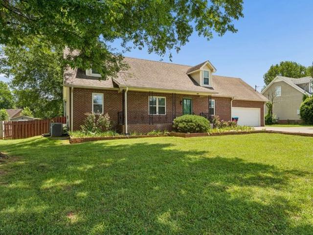 328 Merlin Dr, Murfreesboro, TN 37127