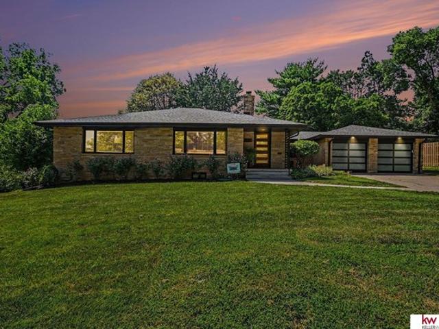 328 S 70th Ave, Omaha, NE 68132