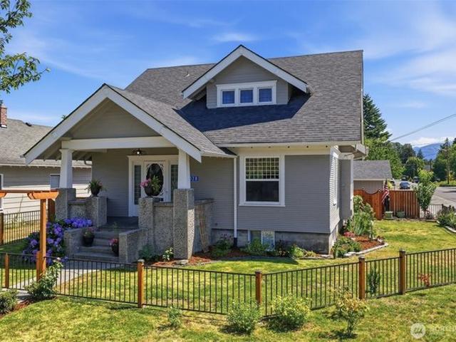 328 S Anacortes St, Burlington, WA 98233