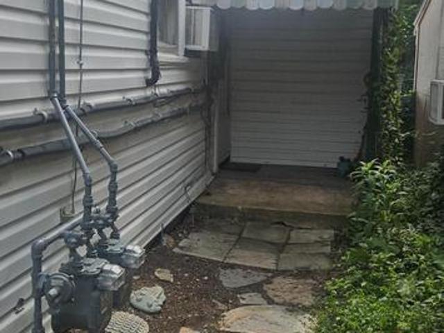 328 Smithfield Avenue