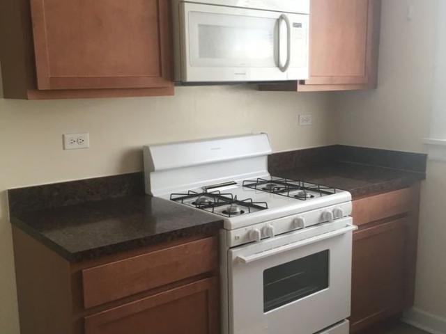 328 *Sherwin Sheridan Properties* Studio Apartment for Rent at 1407 W Sherwin Ave, Chicago, IL 60626 Rogers Park