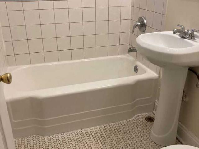 328 *Sherwin Sheridan Properties* 1 Bedroom Apartment for Rent at 1407 W Sherwin Ave, Chicago, IL 60626 Rogers Park