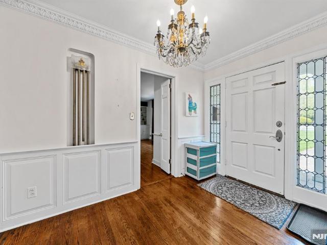 328 Ridgewood Avenue