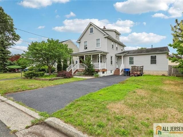 328 Runyon Ave, Middlesex, NJ 08846