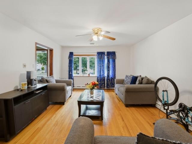 328 W Inman Ave
