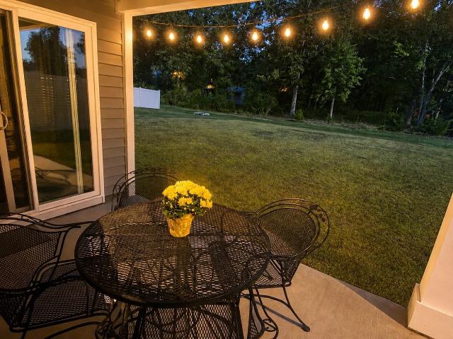 328 Woodcross Court