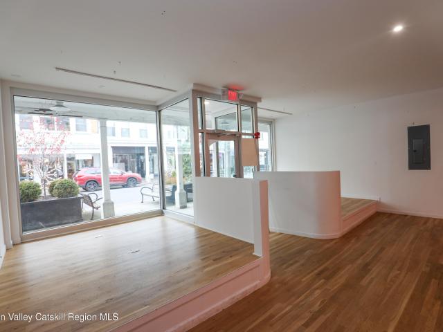 328 Wall Street