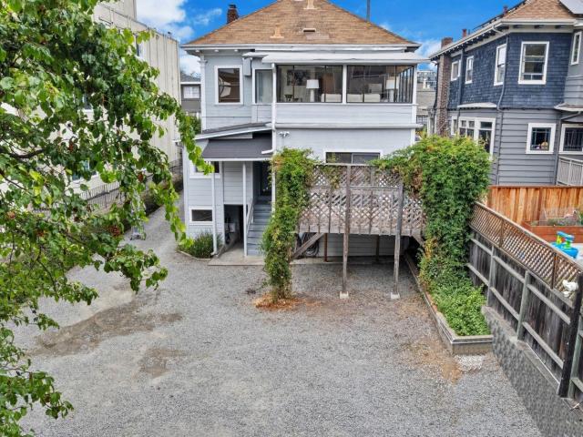 328 Warwick Ave