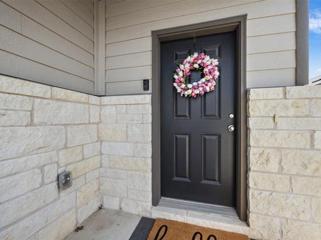 328 Thornless Cir, Buda, TX 78610