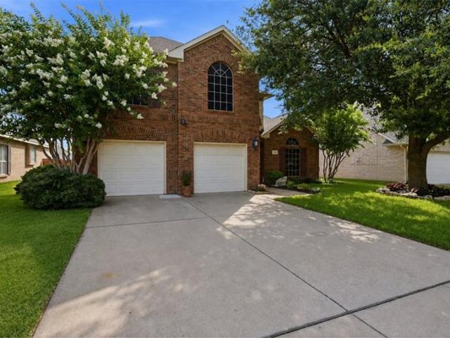 328 Tioga St, Burleson, TX 76028