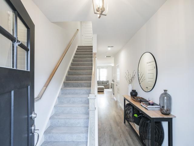 328 Victoria Dr