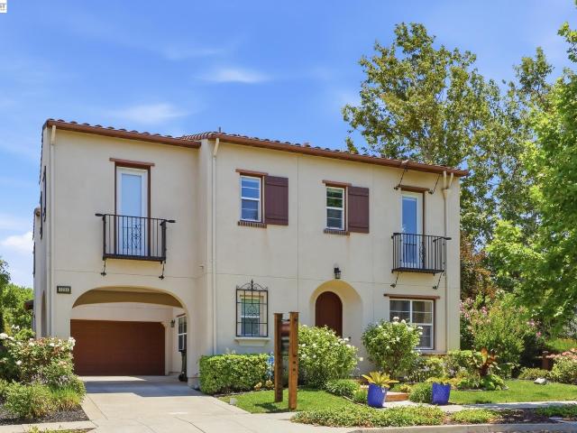 3294 Griffon St