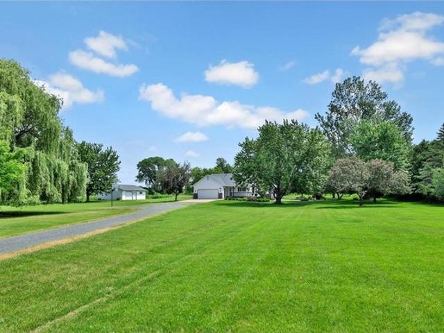 32951 Park Trl, Center City, MN 55012