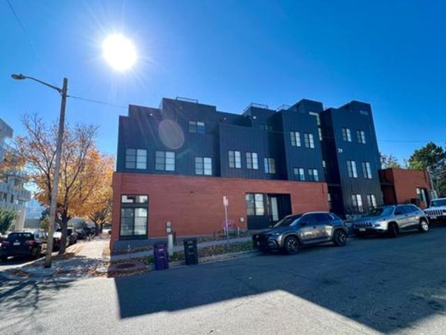3295 N Navajo St