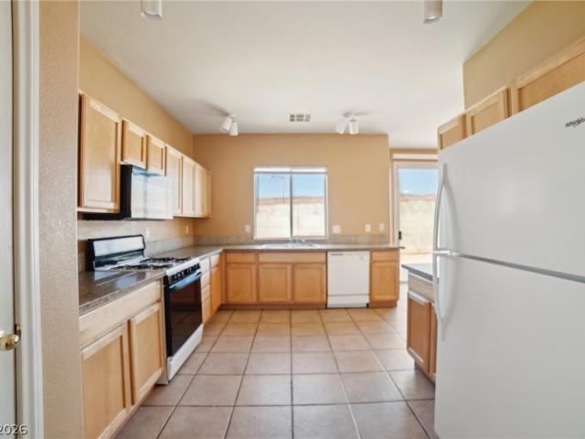 3295 Orange Sun Street