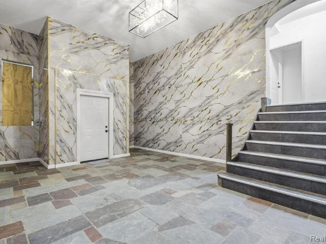 3295 Rochester Street # 2